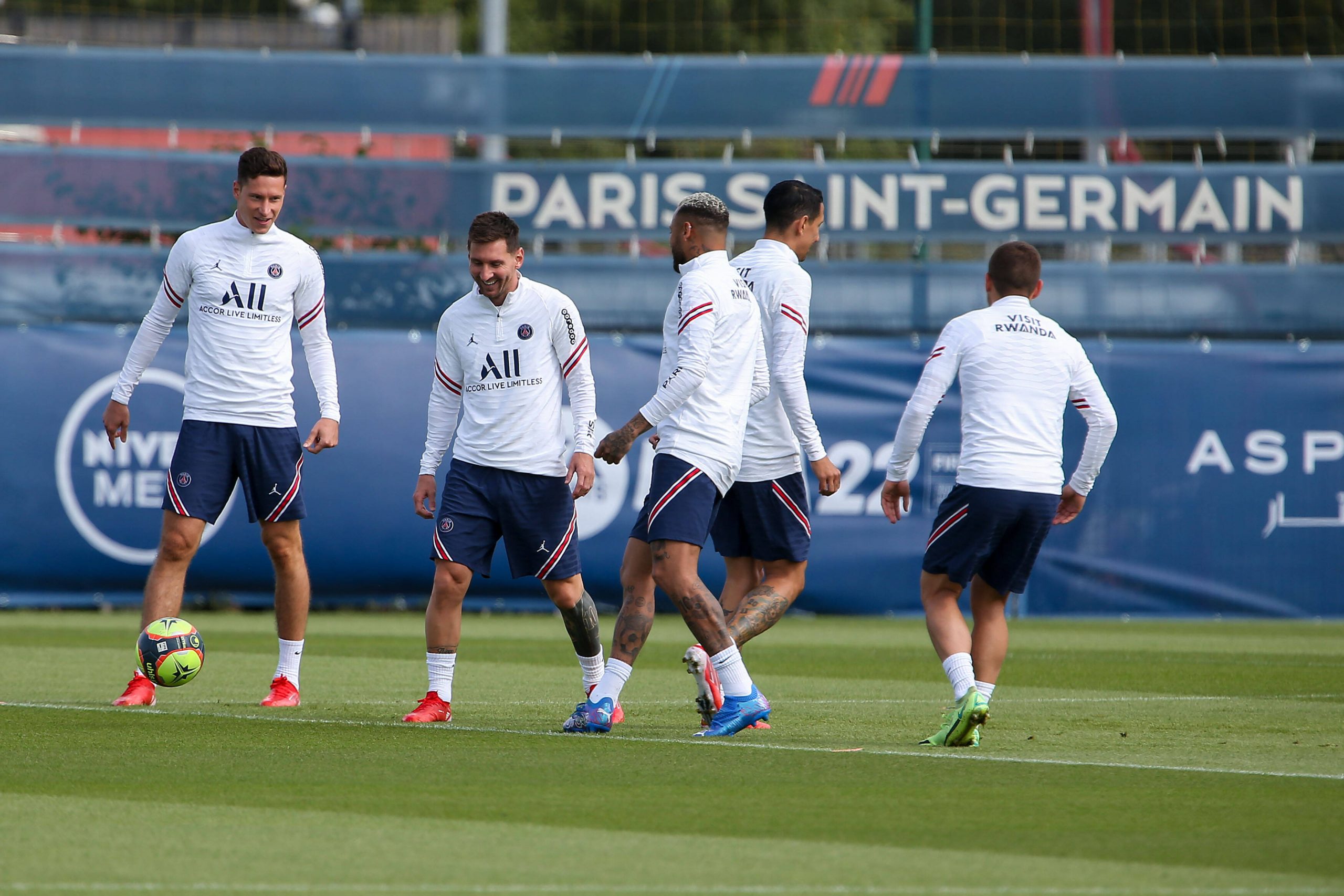 Lionel Messi and Marco Verratti included in PSG squad to face ...