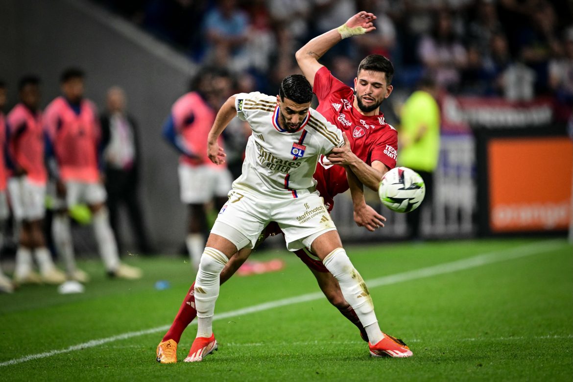Julien Le Cardinal set to join Brest on permanent deal - Get French ...