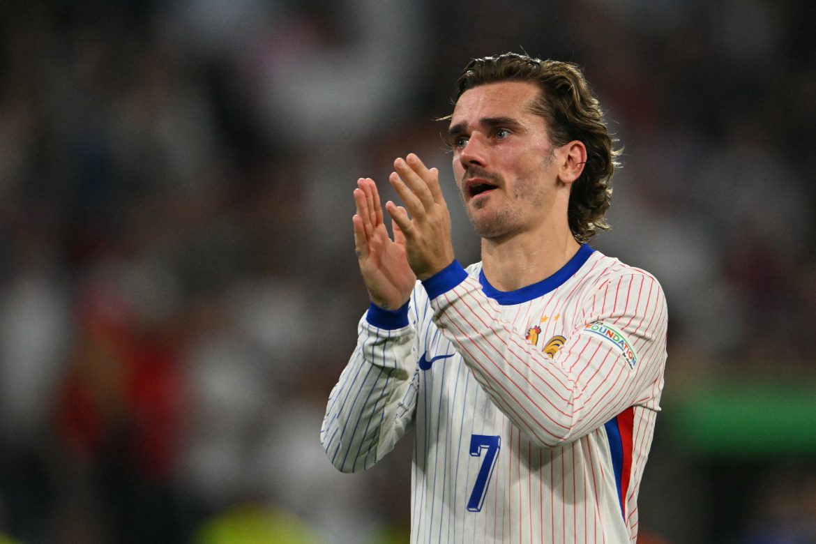 Antoine Griezmann announces international retirement - Get French ...