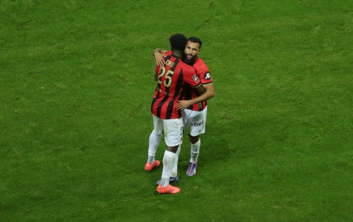 Official | Ali Abdi extends Nice contract - Get French Football News