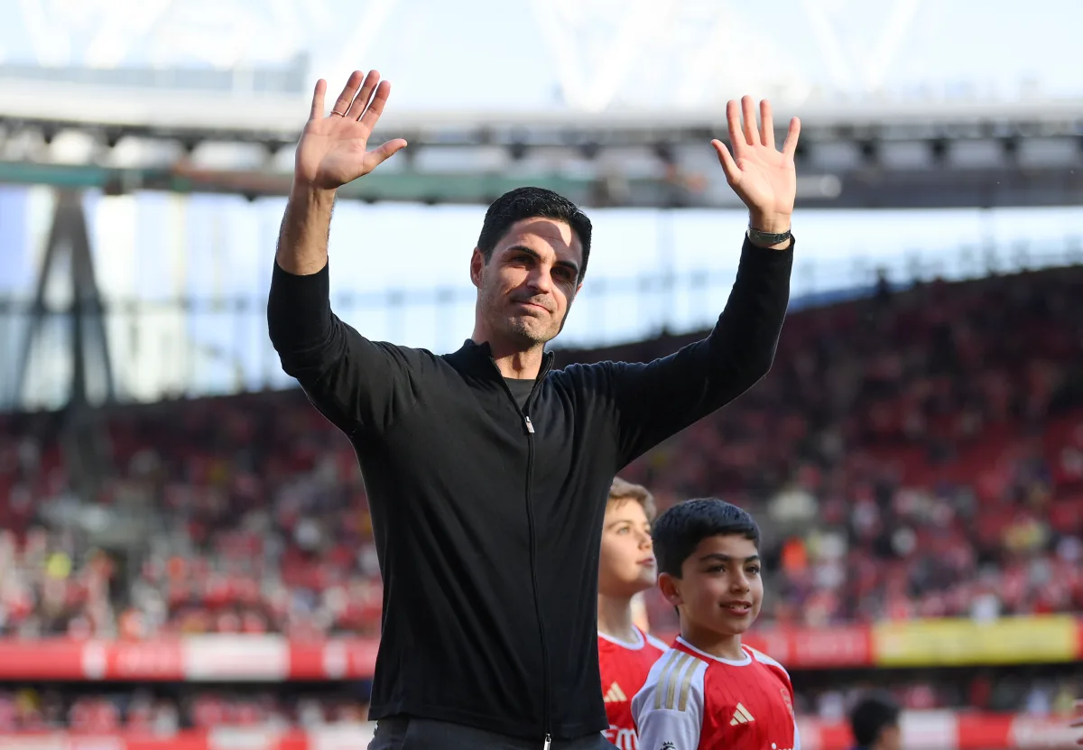 PSG Sporting Advisor Luís Campos holds talks with Arsenal manager Mikel ...