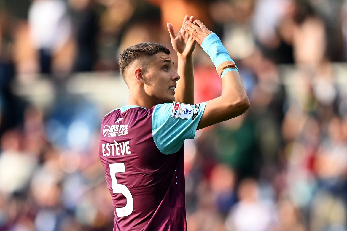 Maxime Estève extends Burnley contract - Get French Football News