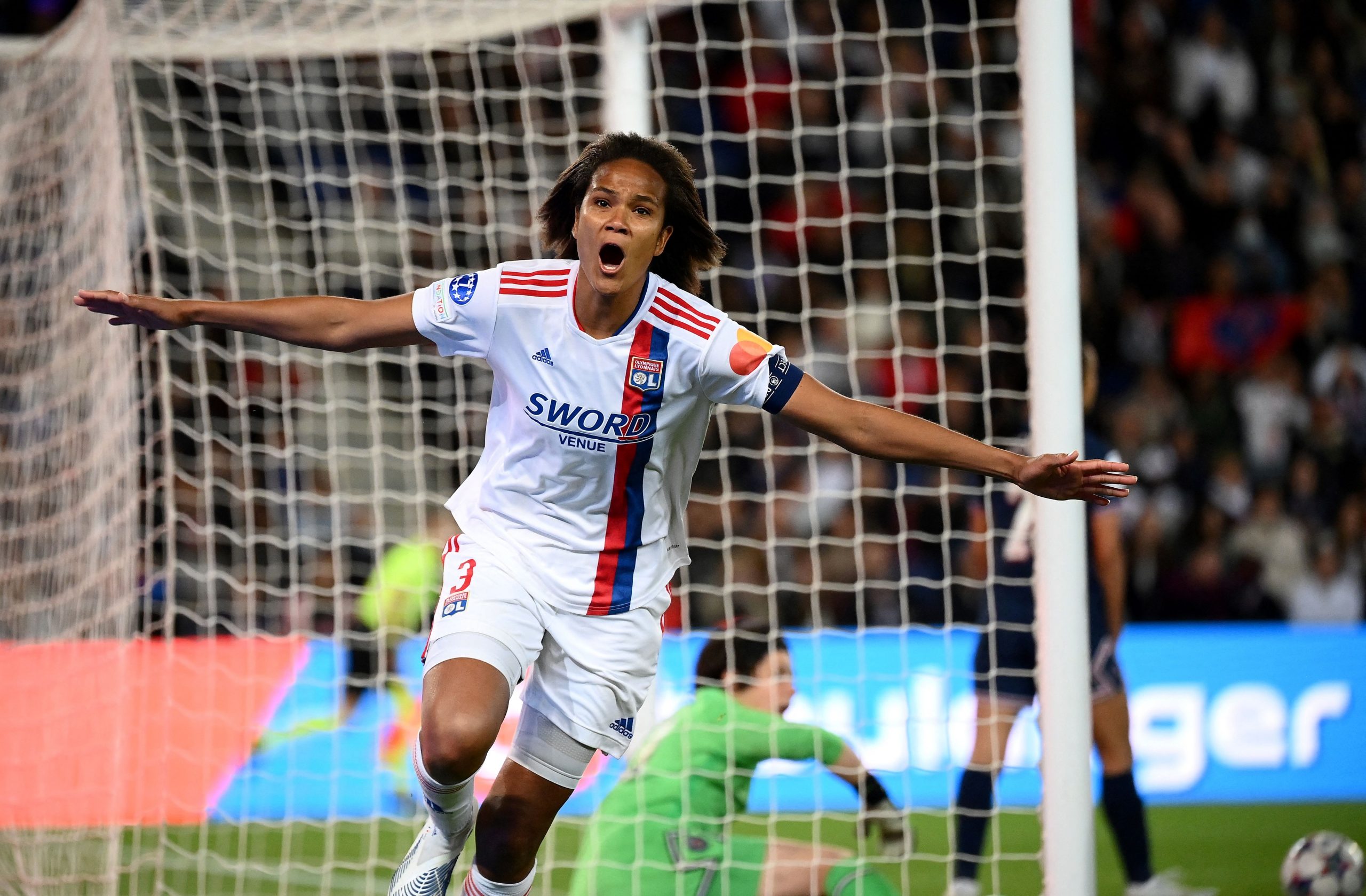 Lyon captain Wendie Renard extends until 2026 - Get French Football News Lyon captain Wendie Renard extends until 2026 - Get French Football News