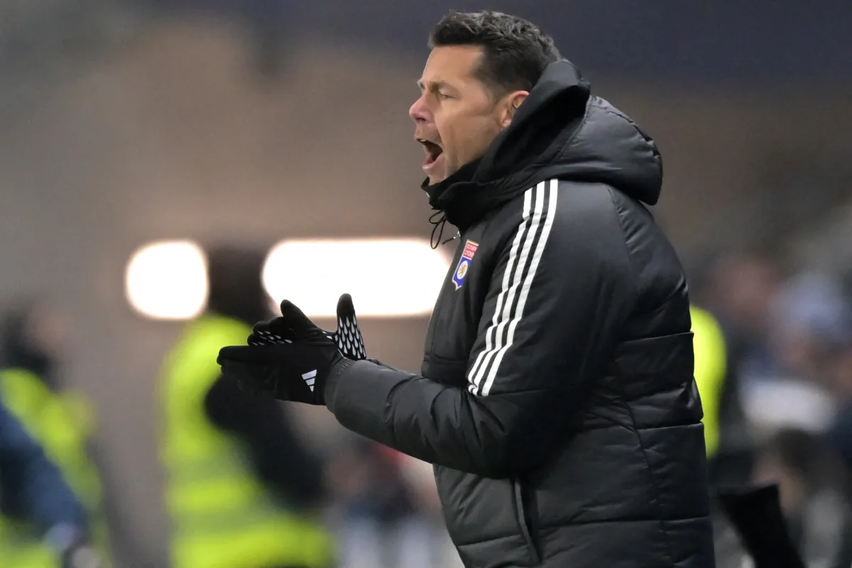 'They played superbly' - Pierre Sage full of pride after Lyon victory ...
