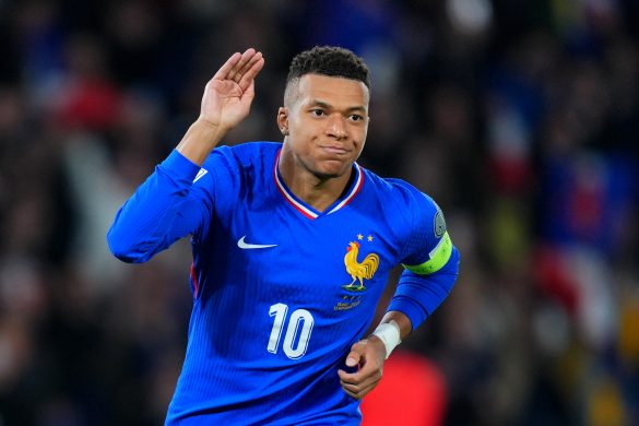 'I need to score 400 more' - Kylian Mbappé sets sights on Cristiano ...